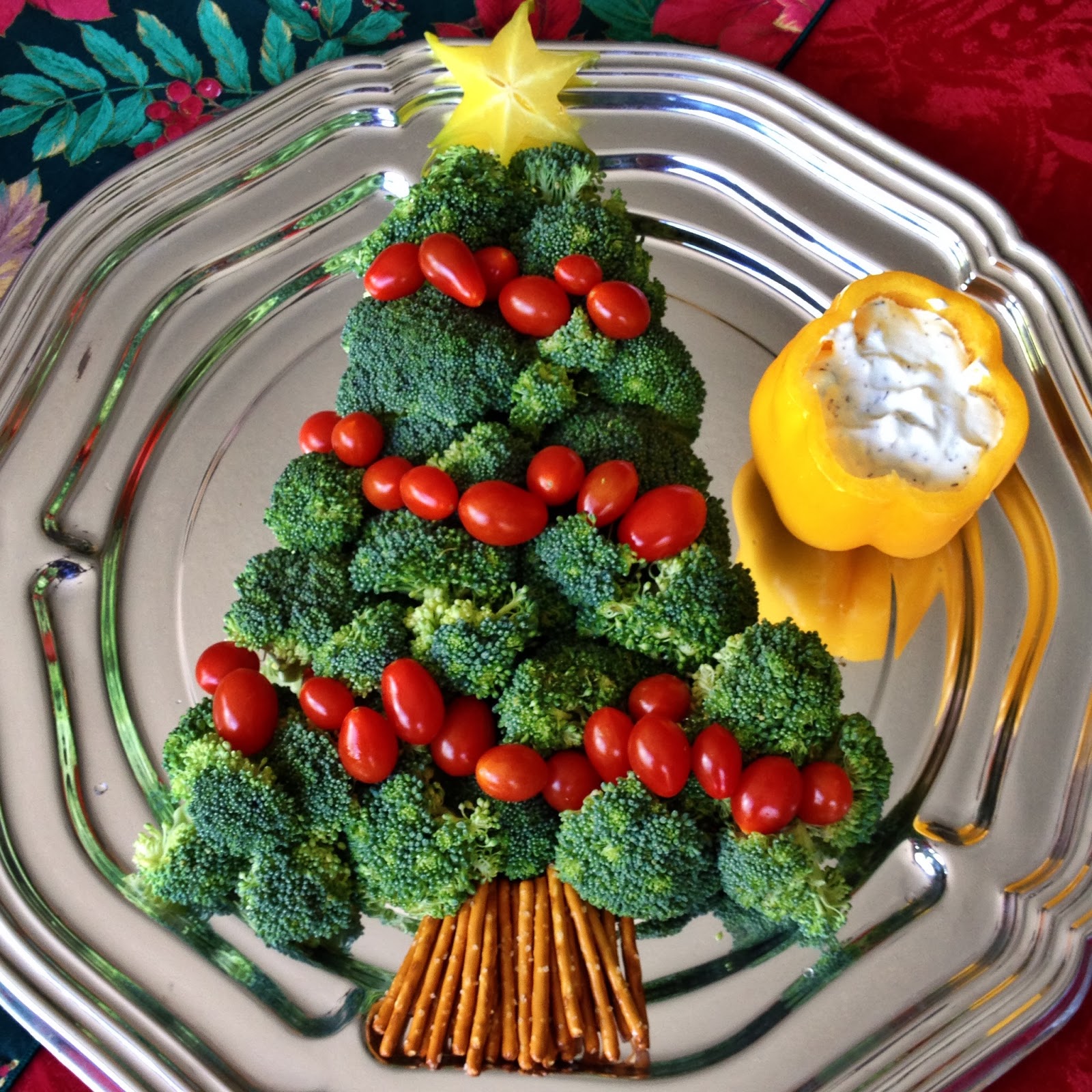 Veggie tree | Healthy christmas, Food art christmas, Christmas food